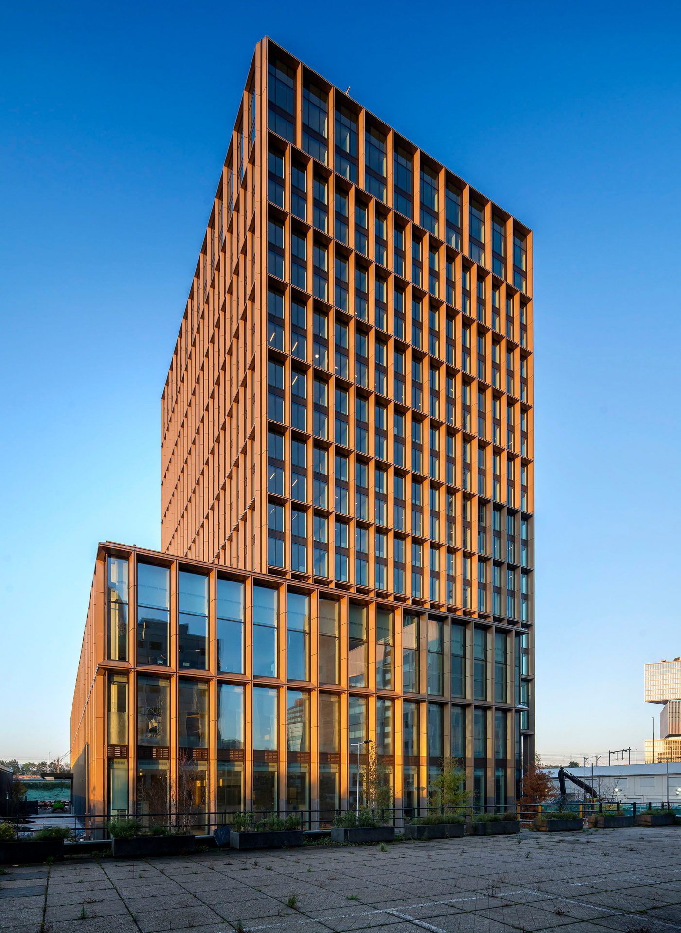 EMA headquarter by Refin Ceramiche – Platform Architecture and Design